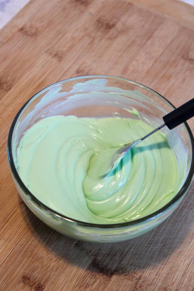 How to Make Grinch Oreo Balls: A No Bake Holiday Treat - The Benson Street