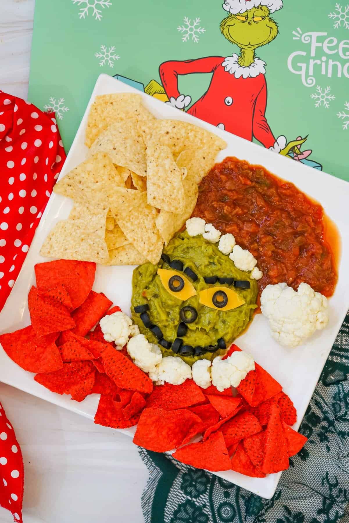 How to Assemble a Grinch Guacamole Board - The Benson Street