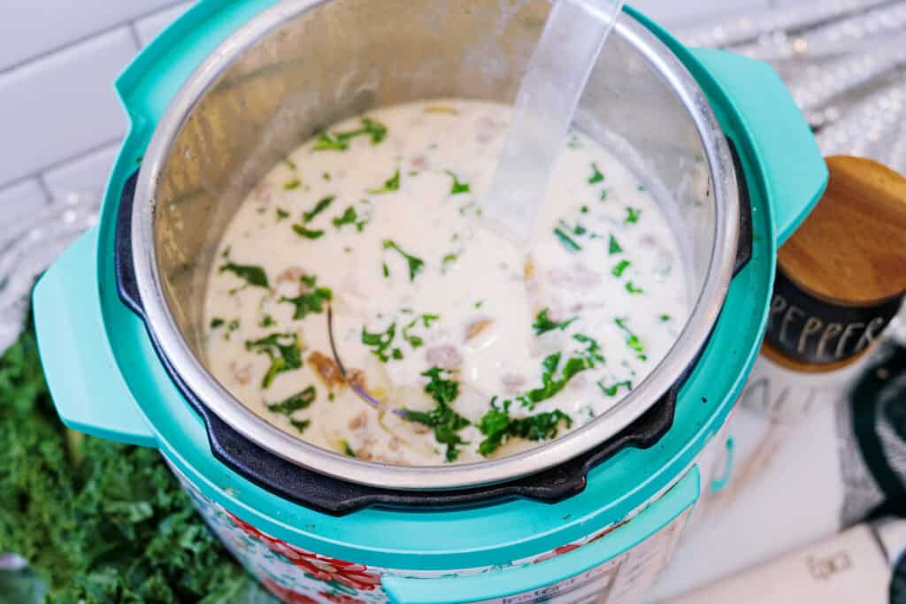 Copycat Olive Garden Zuppa Toscana Instant Pot Recipe - The Benson Street