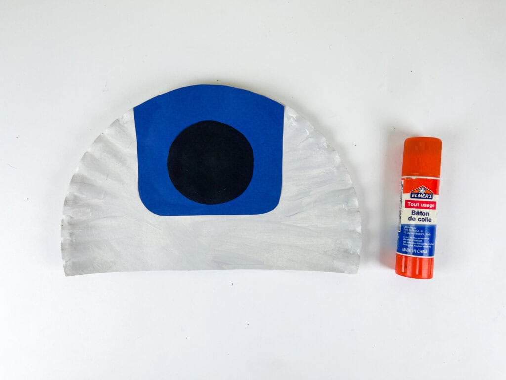 Star Wars R2-D2 Paper Plate Craft: Free Printable Template - The Benson ...