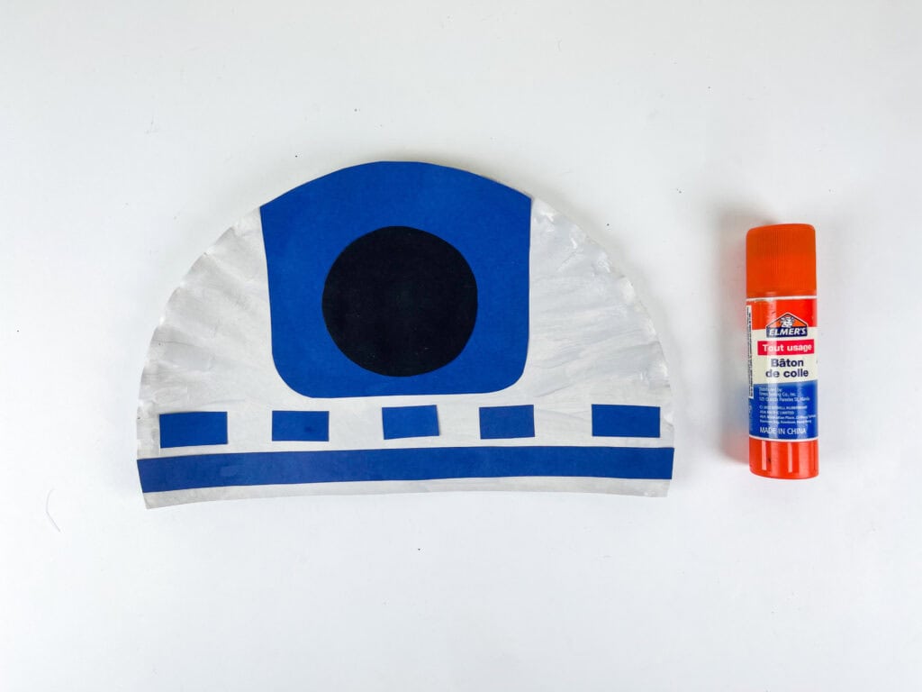 Star Wars R2-D2 Paper Plate Craft: Free Printable Template - The Benson ...