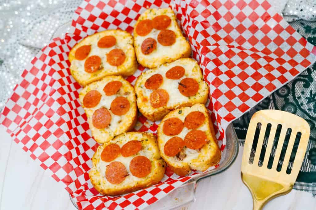 Stuffed Texas Toast Pizza: The TikTok Recipe You Will Love - The Benson ...